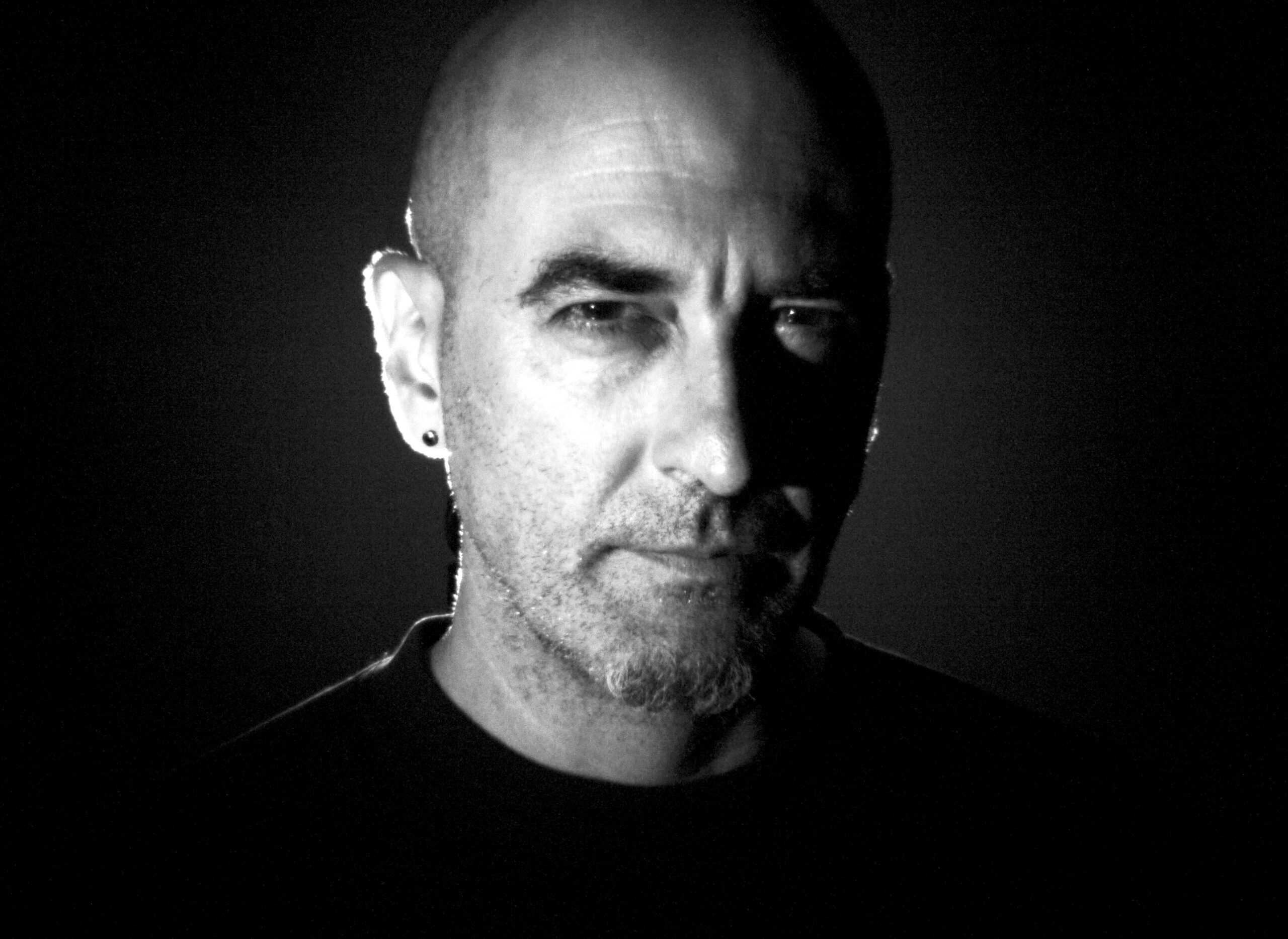 L’immense collection d’audio expérimental de Francisco Lopez ...